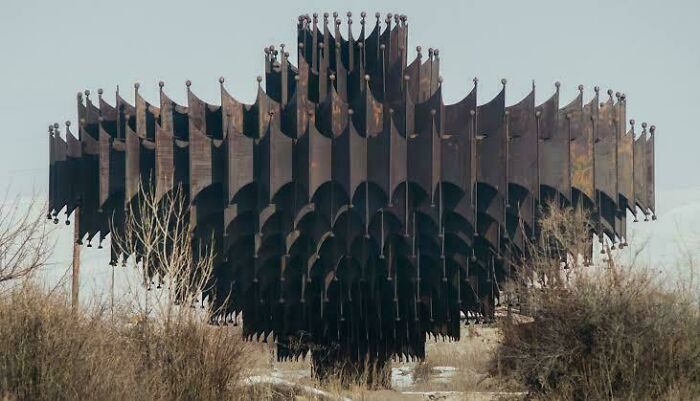 Budovy, z ktorých mrazí – vyzerajú ako kulisy z nočnej mory alebo hororového filmu | TOPdesať