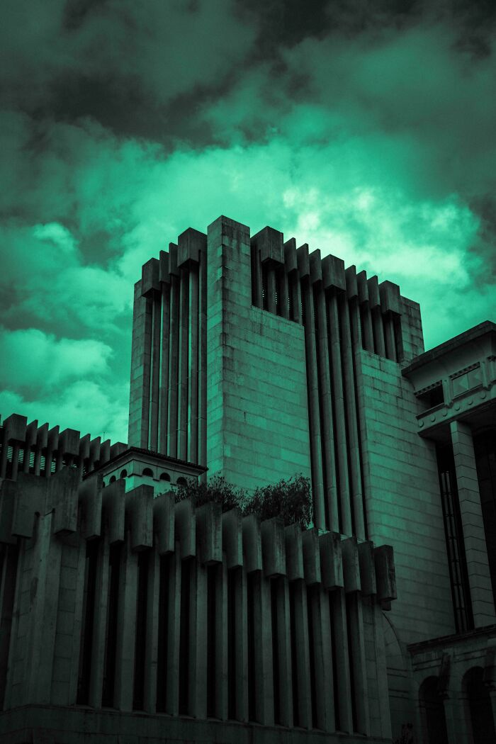 Budovy, z ktorých mrazí – vyzerajú ako kulisy z nočnej mory alebo hororového filmu | Page 2 of 3 ...